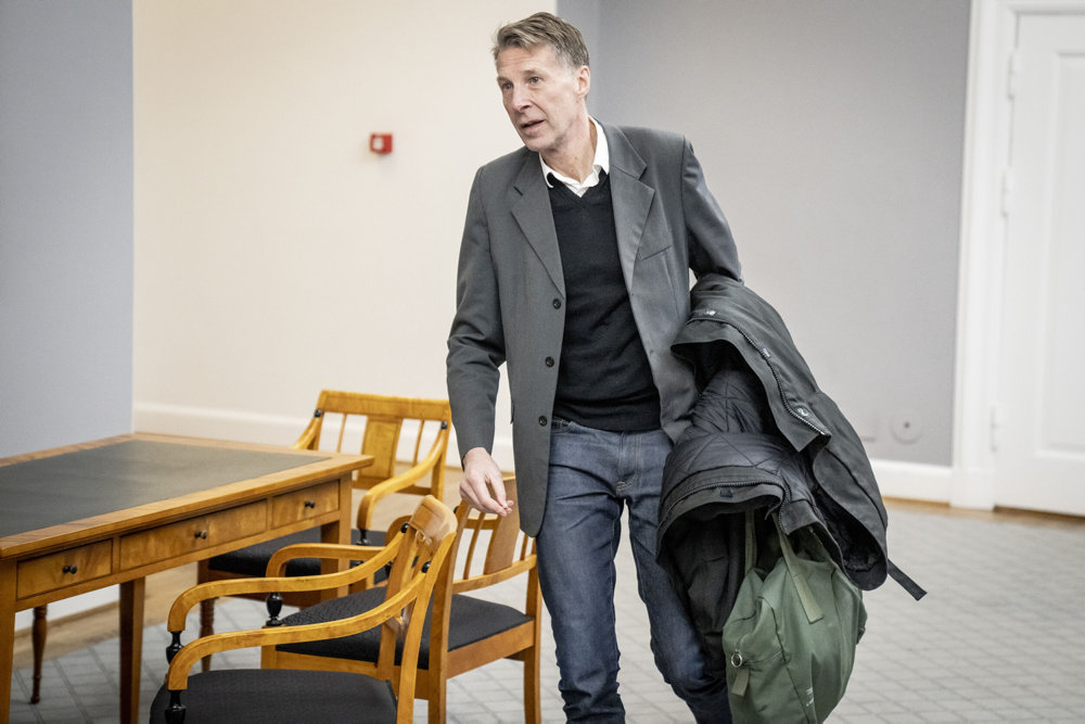 Jon Stephensen forkorter orlov og er tilbage i Folketinget