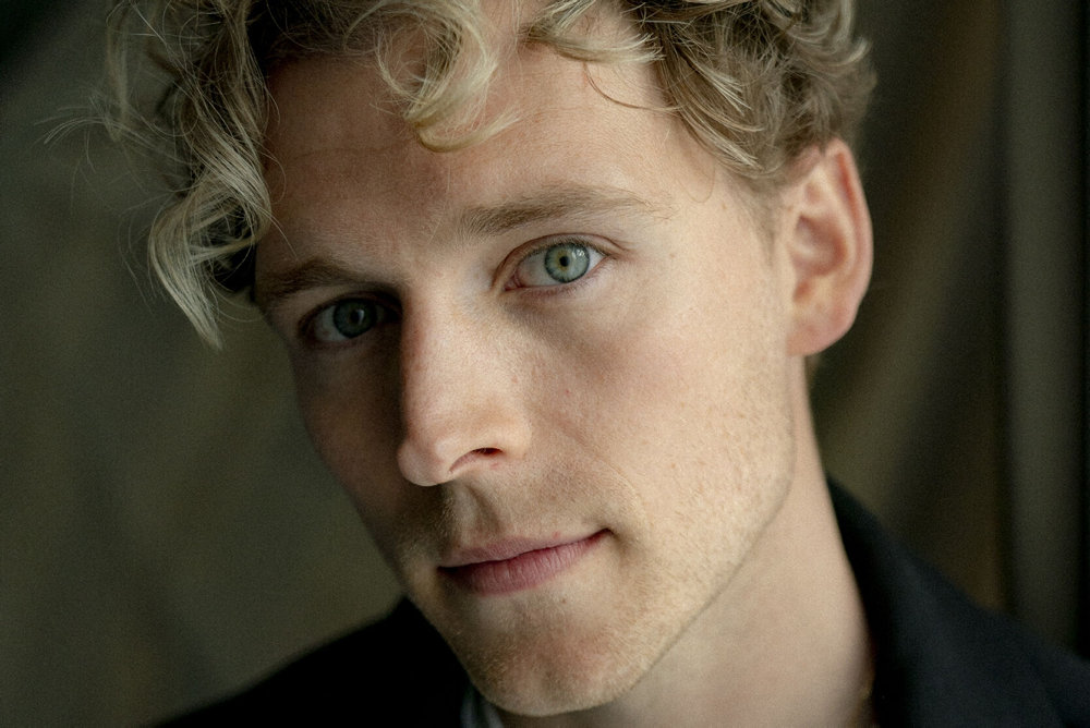 Kirke og en smule kaos er faste dele i Christophers perfekte jul