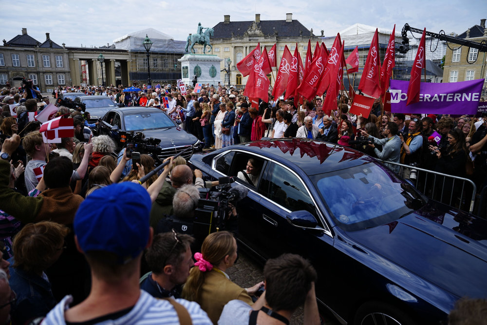 Tesfaye og Dybvad ryger af ministerholdet hos Socialdemokratiet